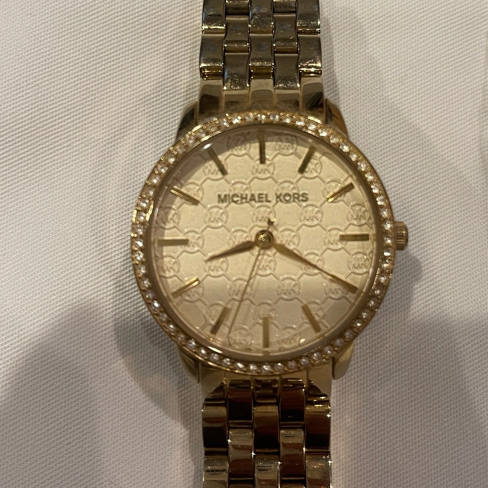 Michal Kors Gold Watch - Gem